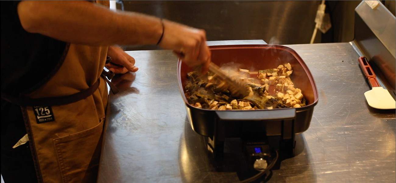 7 Top Sizzling Electric Skillet to Cook Without a Stove - 2024 ...